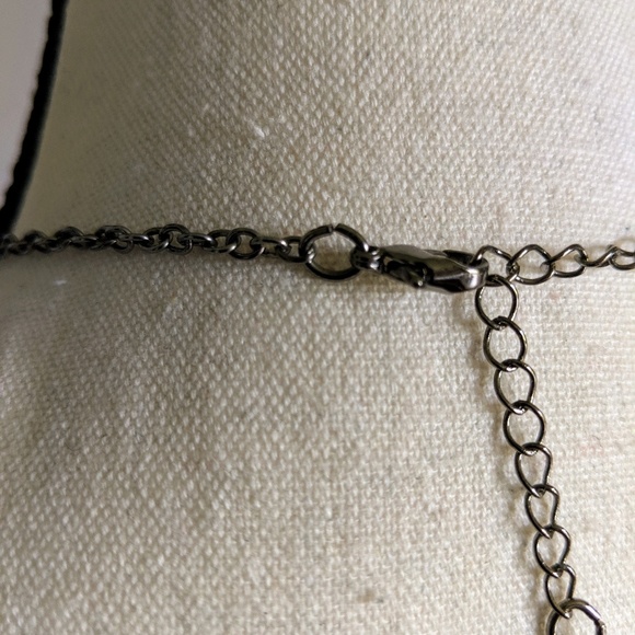 Jewelry | Silver Rhinestone Bow Necklace | Poshmark